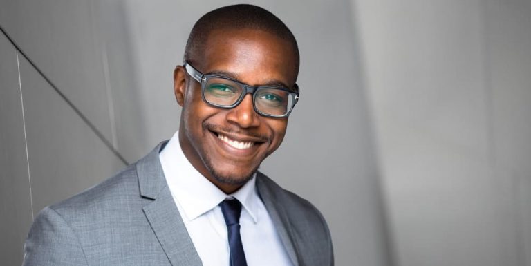 10 Professional Headshot Photography Tips to Take Perfect Head Shot