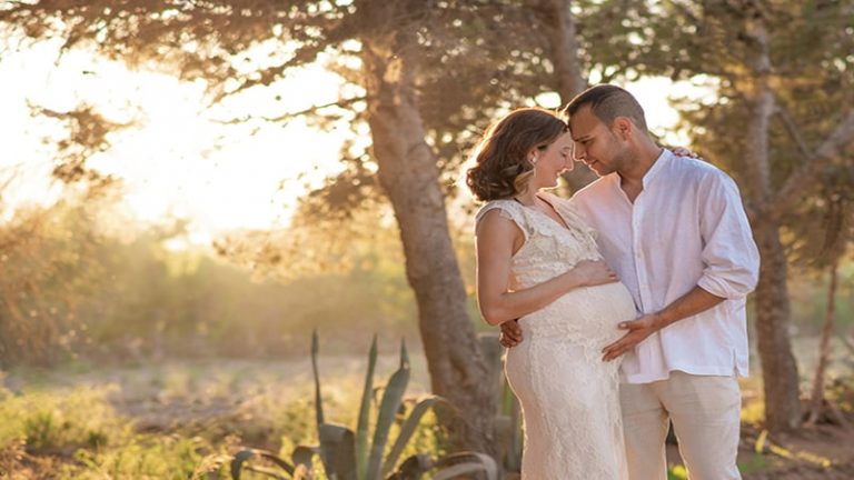 Maternity Photography Tips and Ideas for Beginners in 2020