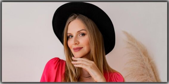 Hand Poses 14 Best Tips for Portrait Photography - Graphic Experts India