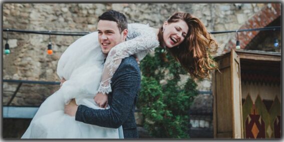 Amazing Wedding Poses for Photography Help of Bride And Groom